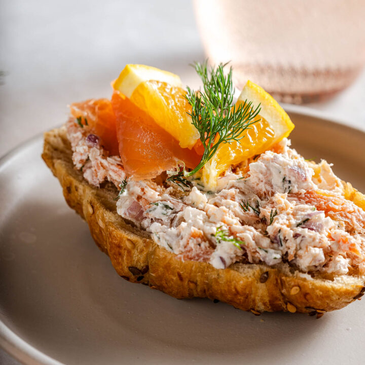 Smoked Salmon Breakfast Toast (Easy & Delicious)