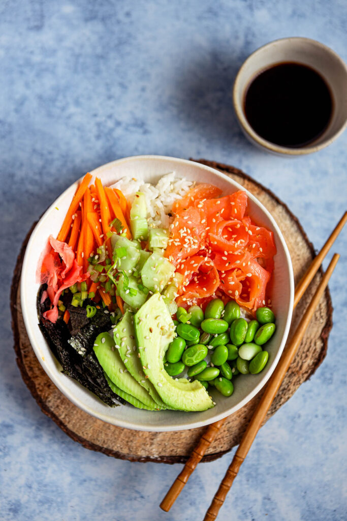 Easy Smoked Salmon Poke Bowl Recipe - FoodyWise